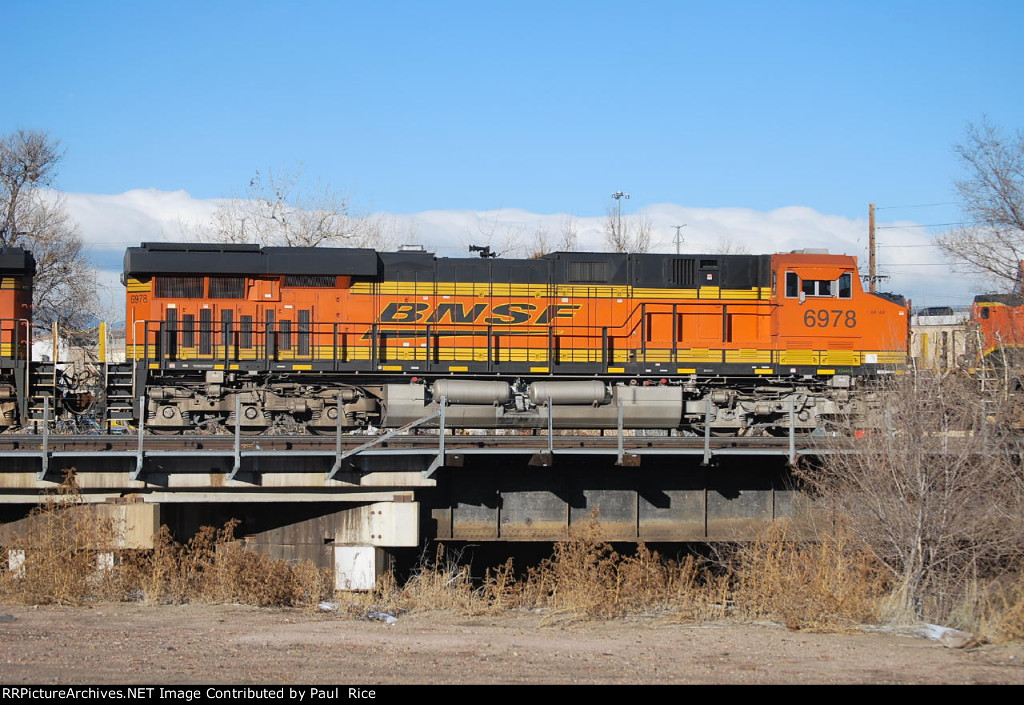 BNSF 6978